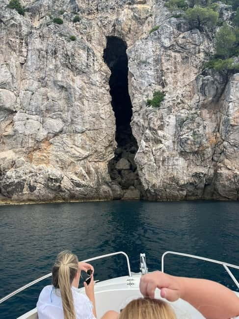 Private Elafiti Boat Tour- Visit Blue Cave and beach Sunj - What to Expect During Your Experience