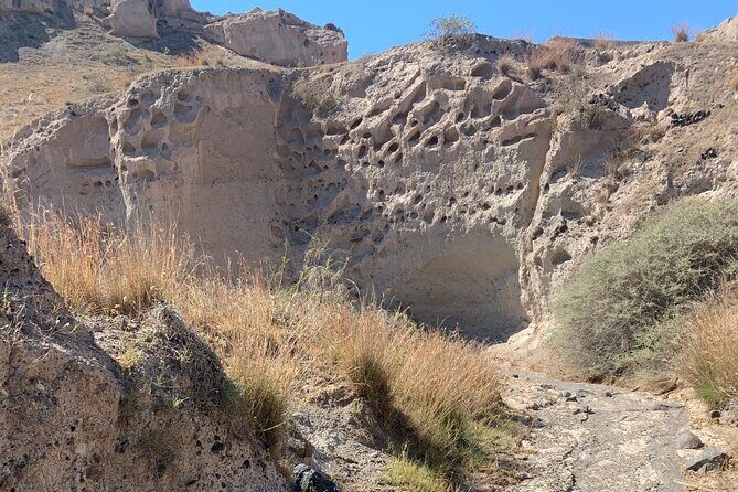 Private Electric Mountain Bike Experience and Tour in Santorini - Exploring Santorini on Two Wheels: An Overview