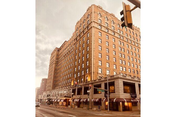 Private Elvis Tour of Memphis No Graceland Tickets Included - Exploring Memphis Through Elvis’s Early Life