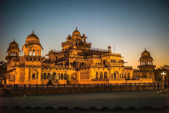 Private Evening Tour of Jaipur City - Exploring the Jaipur Nightscape: A Detailed Review
