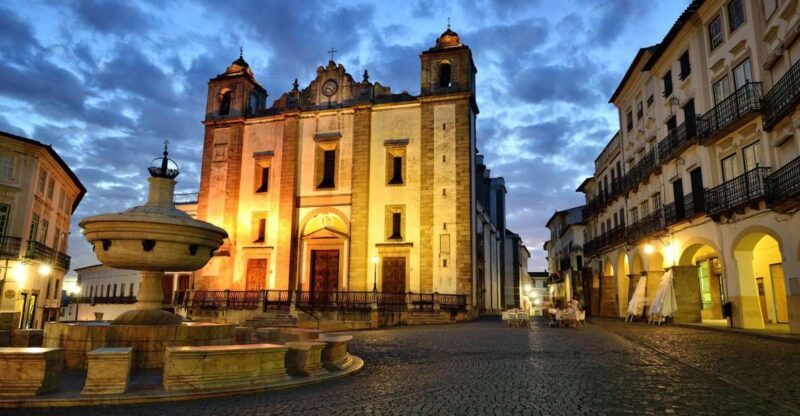 Private Évora World Heritage Tour from Lisbon - Culinary and Tasting Experiences