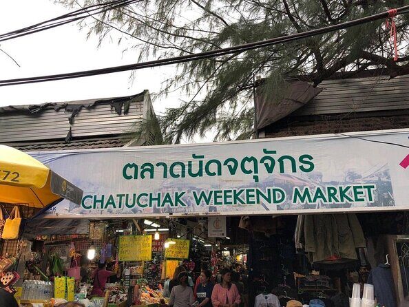 Private Exclusive Guided Chatuchak Weekend Market Shopping Tour - Key Points
