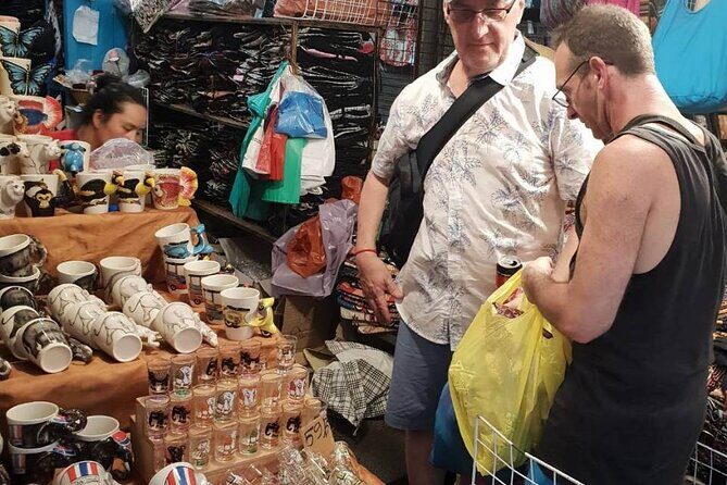 Private Exclusive Guided Chatuchak Weekend Market Shopping Tour - Who Should Consider This Tour?