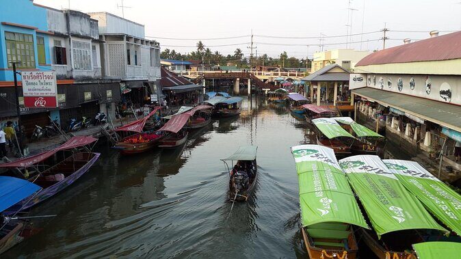 Private Excursion to Maeklong Railway & Amphawa Floating Markets - What Sets This Tour Apart?