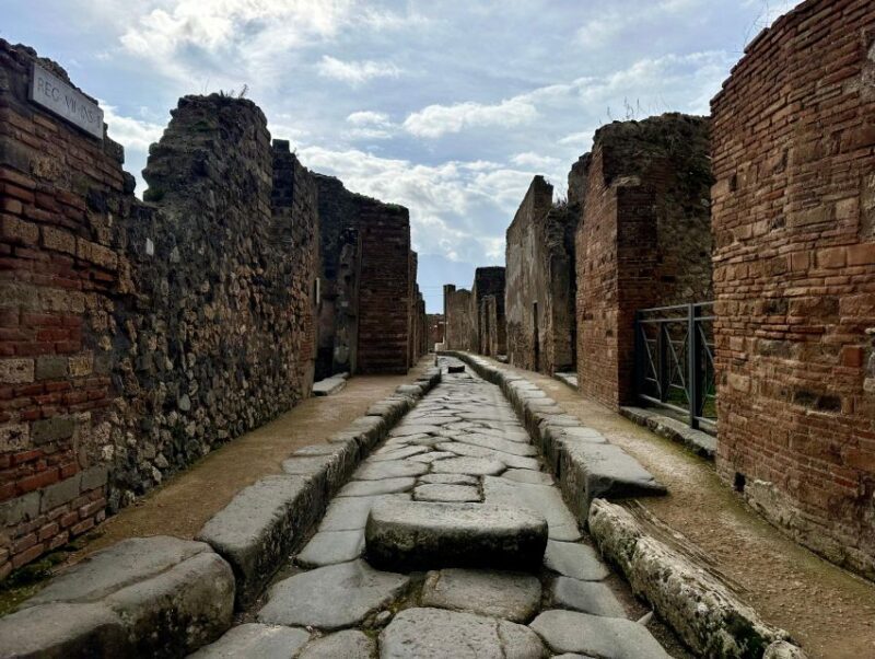 Private excursion to Pompeii and to Vesuvius - The Practical Value of a Private Tour
