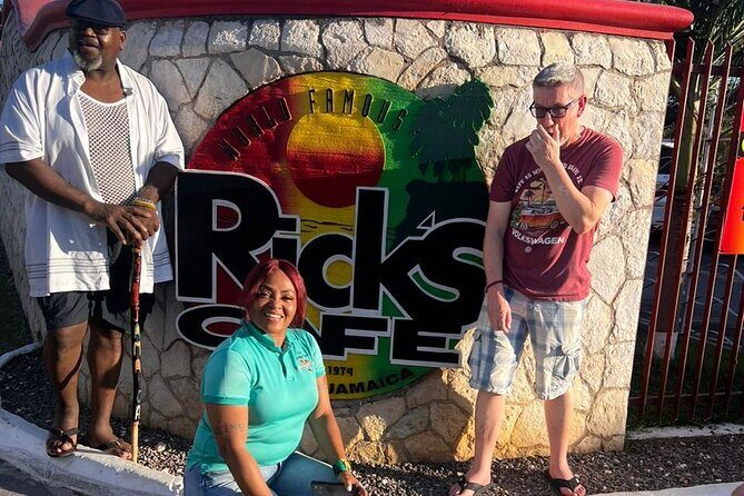 Private Excursion to Rick's Cafe Negril's Majestic 7 Mile Beach - Key Points