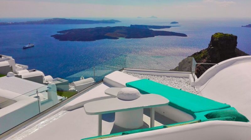 Private Famous Sights Tour with Local Guide in Santorini - Key Points