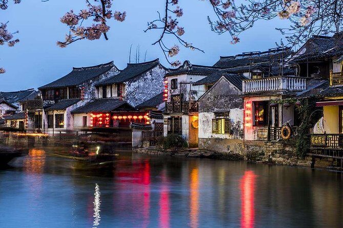Private Fengjing and Xitang Water Town Sunset Boating Tour with Dinner from Shanghai - Summing It Up: Is This Tour Worth It?