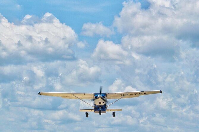 Private flight to Holbox from Cancun - The Experience: A Closer Look