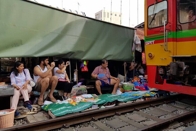 Private Floating & Train Market + CAVE + Giant Shadow PUPPET - Key Points