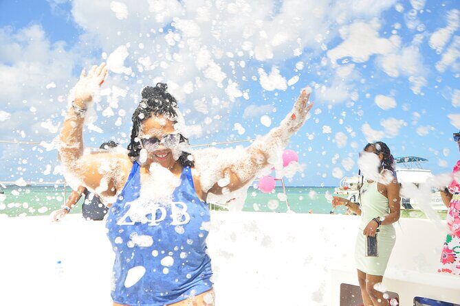Private Foam Party Boat VIP - Key Points
