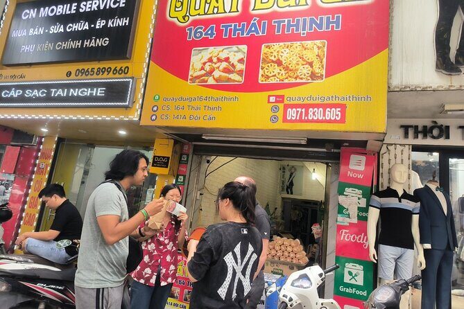 Private Food Taste Tour at Vietnam in Ba Dinh - Who Is This Tour Best For?