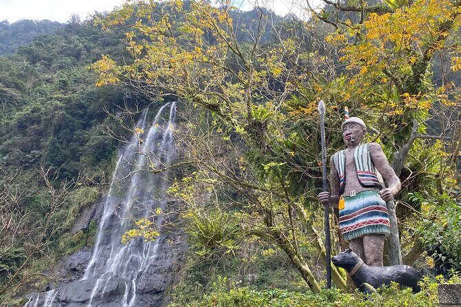 Private Forest Trail Day Tour in New Taipei - Wulai Old Street: A Taste of Indigenous Taiwan