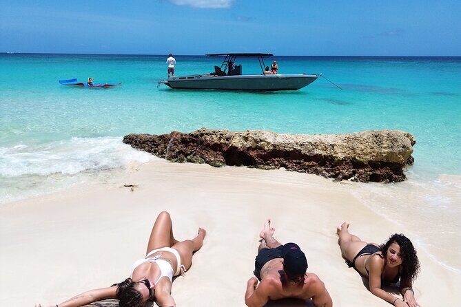 Private Full-Day Boat Trip to Saint Martin Island - What is this tour all about?