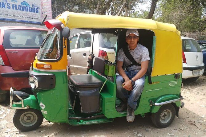 Private Full-Day Delhi Tour with TukTuk Ride - Midday: A Mix of Heritage and Politics