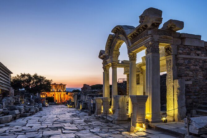 Private Full-day Guided Ephesus Tour from Istanbul - Lunch: Tasting Authentic Turkish Flavors