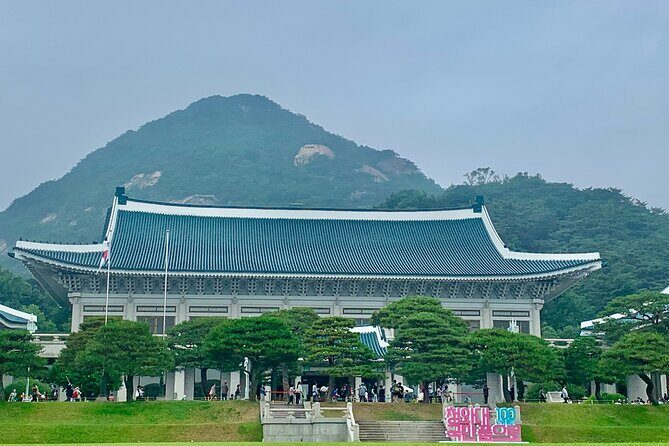 Private Full-Day Guided Tour in Seoul with Lunch, Tea and Dinner - An In-Depth Look at Your Seoul Day