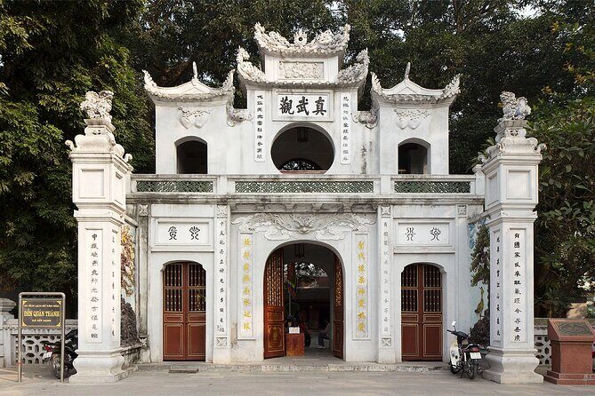 Private Full-Day Guided Tour of Hanoi Including Lunch - Key Points