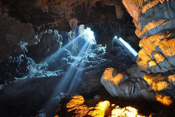 Private Full-Day Halong Bay Tour Including Cruise, Kayaking and Surprising Cave - Who Should Book This Tour?