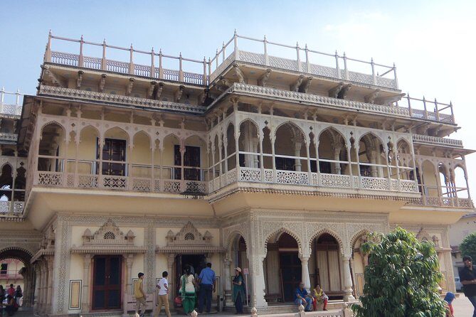 Private Full Day Jaipur Sightseeing With Tickets - Going Through the Itinerary: What You’ll See and Experience