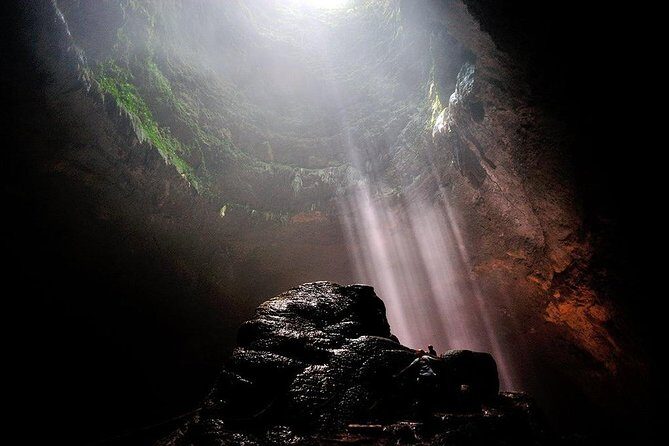 Private Full Day Jomblang and Pindul Caves Oyyo River Tubing Tour - Discover the Full-Day Jomblang and Pindul Caves Oyyo River Tubing Tour