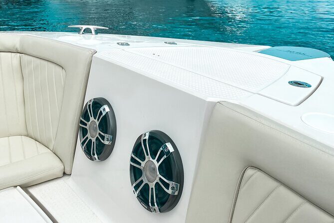 Private Full-Day Speed Boat Tour of St. Martin with Luxury Lunch - The Sum Up