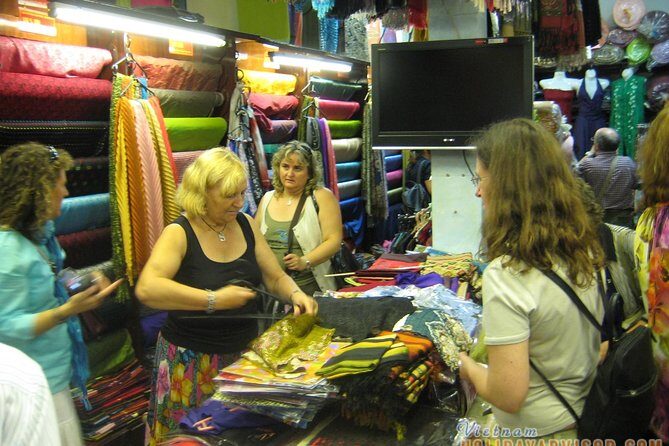 Private full-day tour: Hanoi-Thay pagoda-Tay Phuong pagoda-Van Phuc silk village - Who Should Consider This Tour?