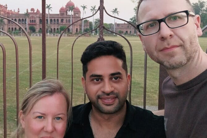 Private Full-day tour of Amritsar: Golden Temple with Gobindgarh Fort & Sadda Pind - FAQs