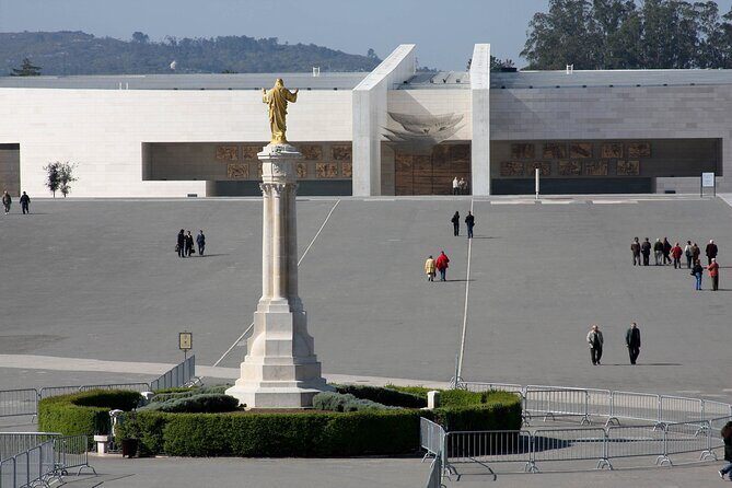 Private Full-Day Tour of Fátima Nazaré Óbidos and Batalha - An In-Depth Review of the Itinerary