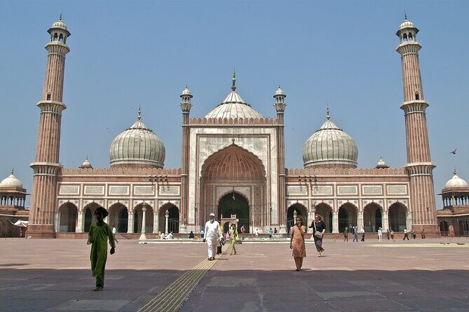 Private Full-Day Tour of Old and New Delhi - Exploring Old Delhi: A Walk Through History
