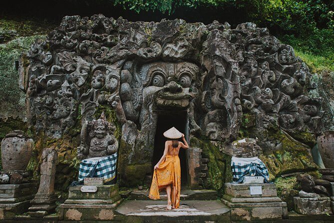 Private Full-Day Tour of Ubud - Sacred Monkey Forest Sanctuary: A Balinese Icon
