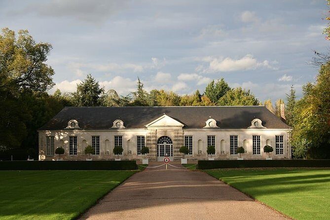 Private Full Day Tour to Loire Valley from Paris with Hotel Pick Up - Exploring the Loire Valley in One Day