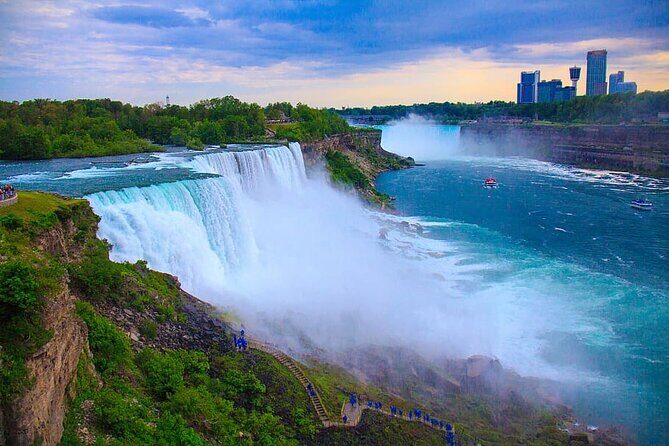 Private full day tour to Niagara Falls from Toronto - Hotel pick up and drop off - The Floral Clock and Queenston Heights Park
