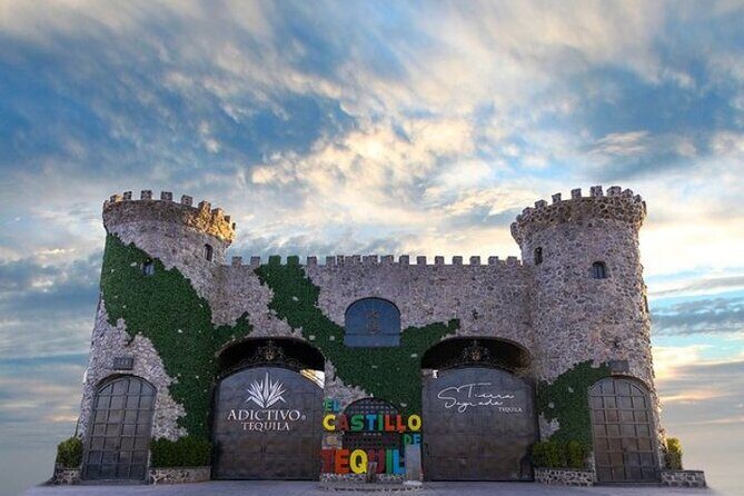 Private Full-Day Tour to Tequila Visiting El Castillo de Tequila - Visiting TEQUILA SELECTO DE AMATITAN