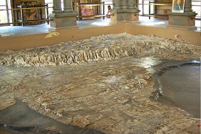 Private Full-Day Varanasi Tour with Boat Ride on the River Ganges - Practical Details and Experience Tips