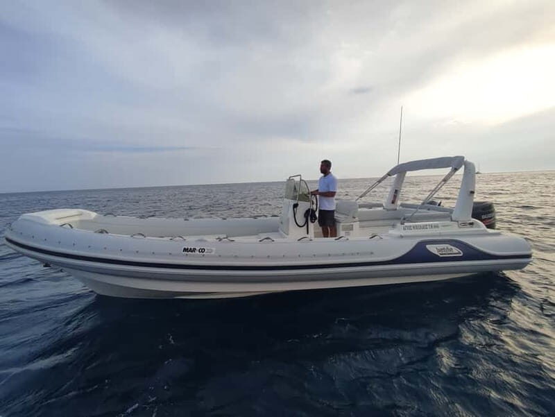 Private, fully customizable cruise in Santorini's caldera - Who Is This Tour Best For?
