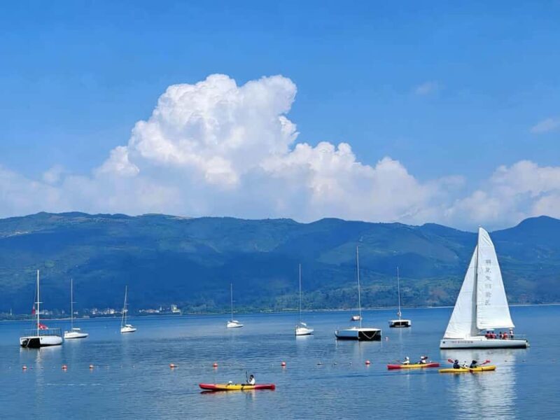 Private Fuxian Lake Day Tour from Kunming with Car & Guide - Key Points