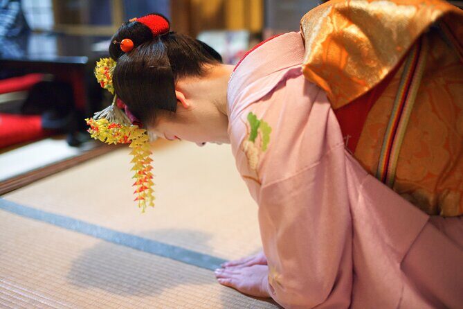 Private Geisha show with Maiko, an apprentice Geisha - A Closer Look at the Experience