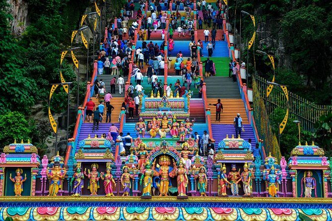 Private Genting Highland Tour With Cable Car Ride & Batu Caves - Visiting the Strawberry Farm: A Fresh and Local Touch