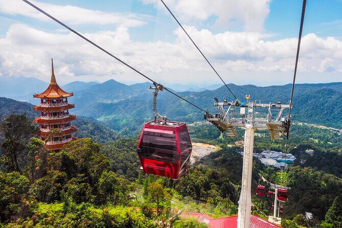 Private Genting Highlands & Batu Caves Trip with Cable Car Ticket - The Cable Car Experience: Soaring Over the Forest