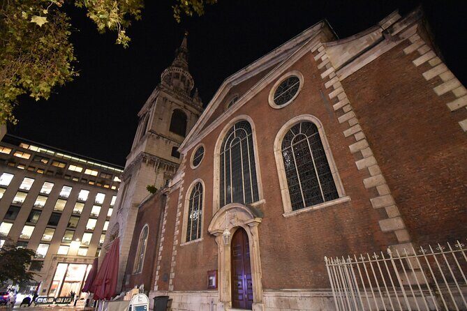 Private Ghosts and Gore Walking Tour of London - Insights and Atmosphere: What You Can Expect