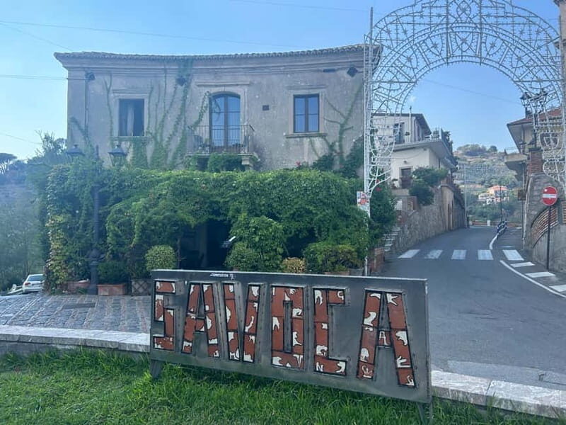 Private Godfather tour + Sicilian food&house wine tasting - Savoca: The Heart of Sicilian Cinema