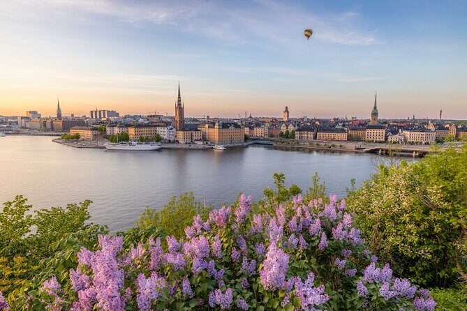 Private Golden Hour Photo Walk in Stockholm - Key Points