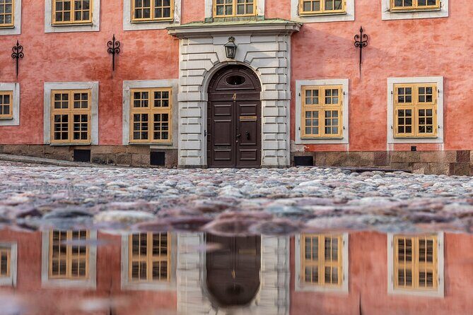 Private Golden Hour Photo Walk in Stockholm - The Price and Value