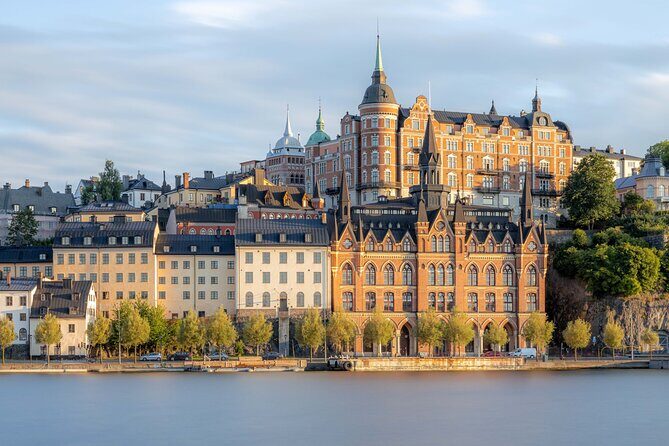 Private Golden Hour Photo Walk in Stockholm - Frequently Asked Questions
