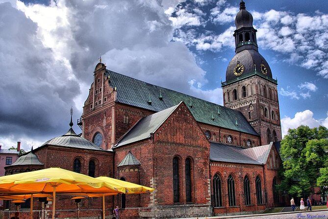Private grand Riga city tour - Why a Private Riga Tour Stands Out