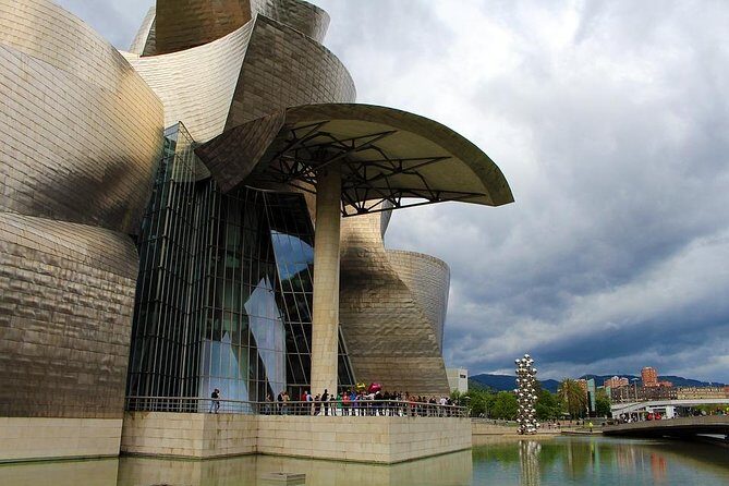 Private Guggenheim Museum Bilbao Tour with Official Guide - Who is This Tour Best For?