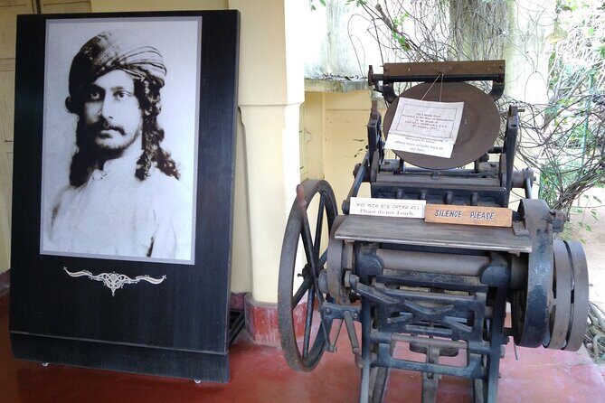 Private Guided Day Trip to Santiniketan from Kolkata (Calcutta) - Key Points