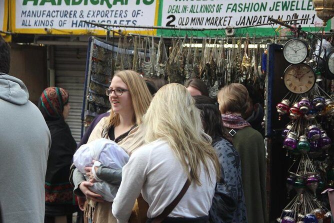 Private Guided Delhi Shopping Tour with Transfers - FAQ