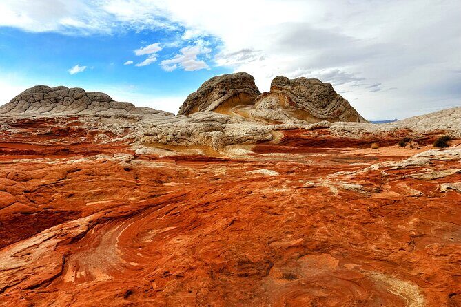 Private Guided Hike through White Pocket Off Road Activity - Booking in Advance